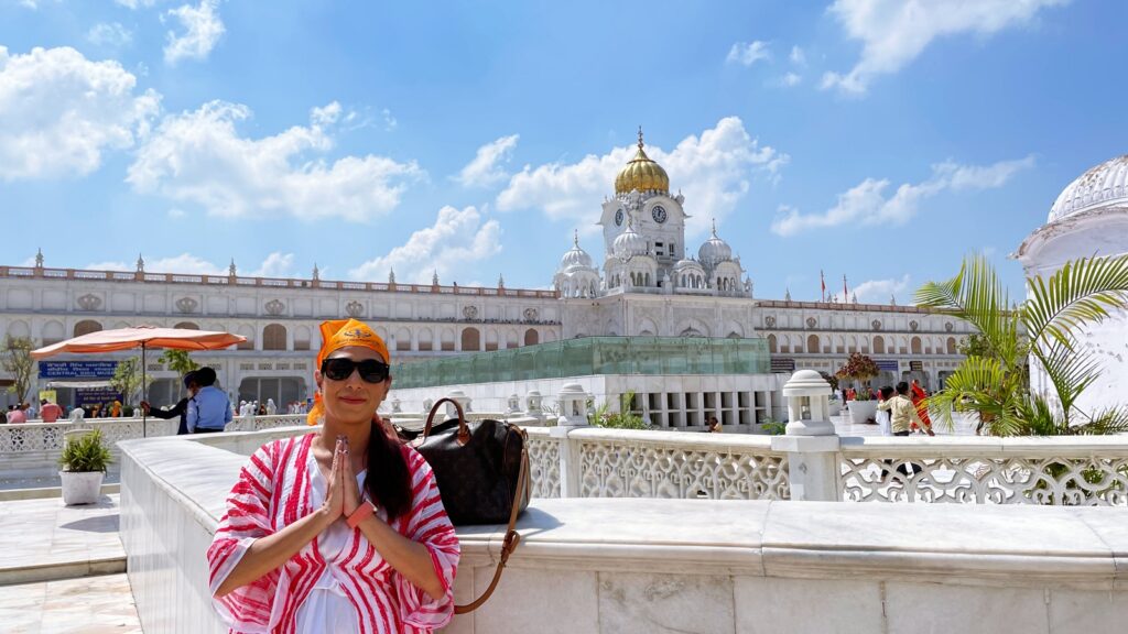 Golden Temple - Shrine of Spiritual Peace in Amritsar - storytellingco